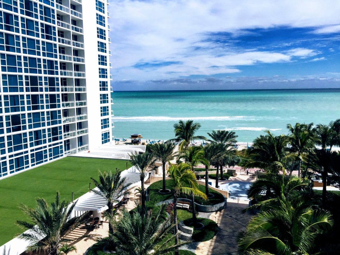 Commercial Artificial Grass - Best Miami Turf - Commercial Synthetic Turf